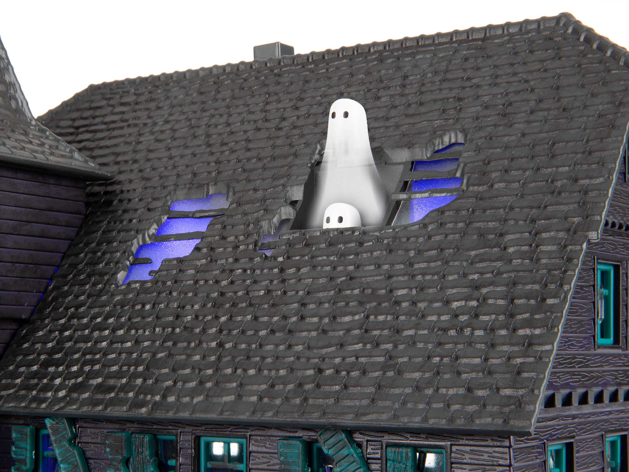 Plug-Expand-Play Haunted House