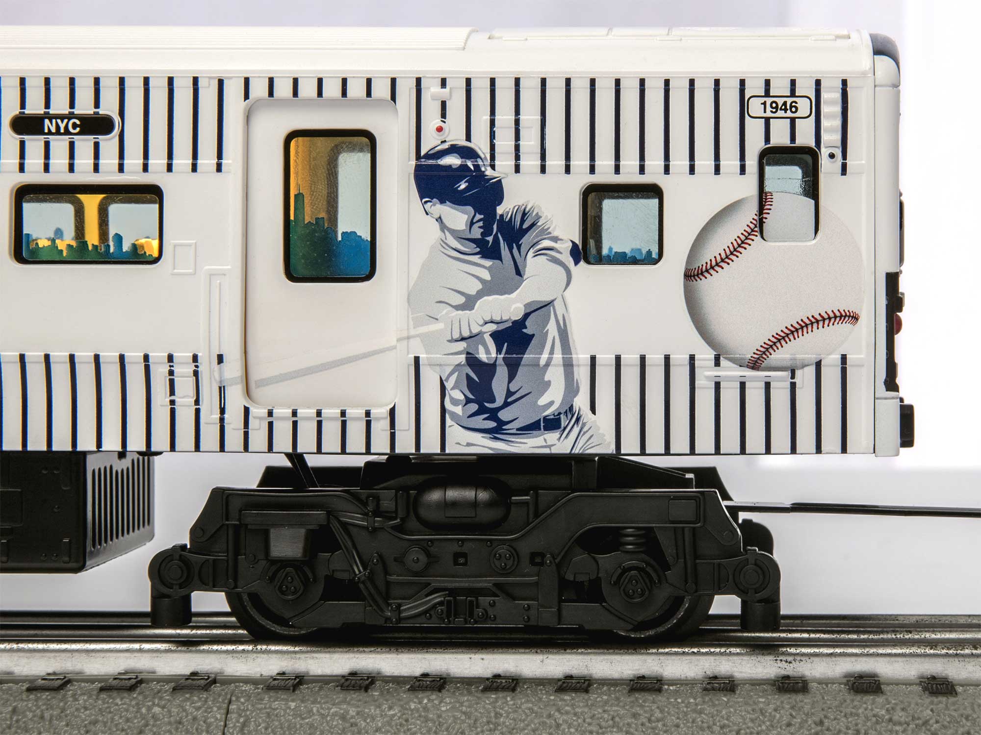 MLB® New York Yankees™ LionChief™ Subway Train Set