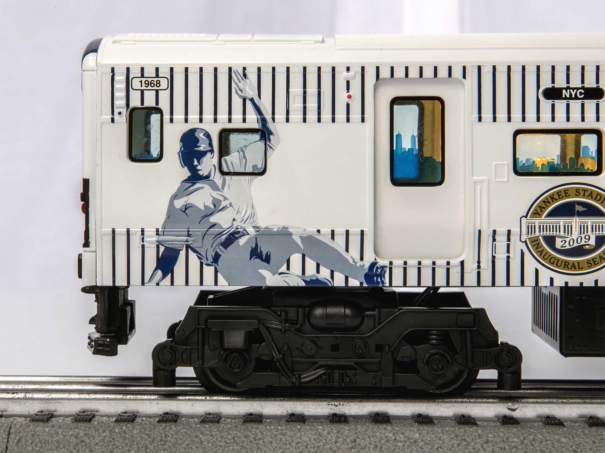 MLB® New York Yankees™ LionChief™ Subway Train Set